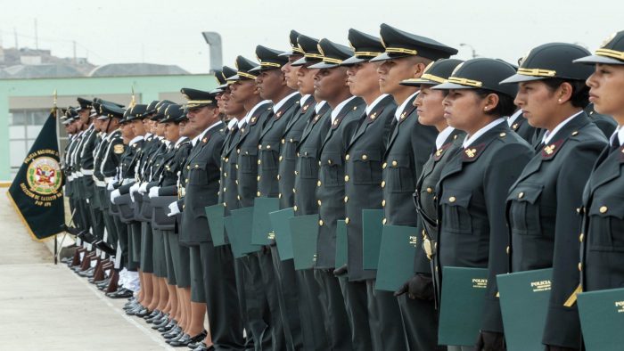 La Policía Nacional del Perú en Puno renueva su compromiso para brindar ...