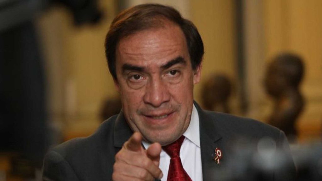 Yonhy Lescano evalúa renunciar a la precandidatura presidencial - Radio ...