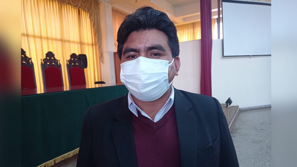 Autoridades del distrito de Ácora llegaron a Puno para exigir la ...