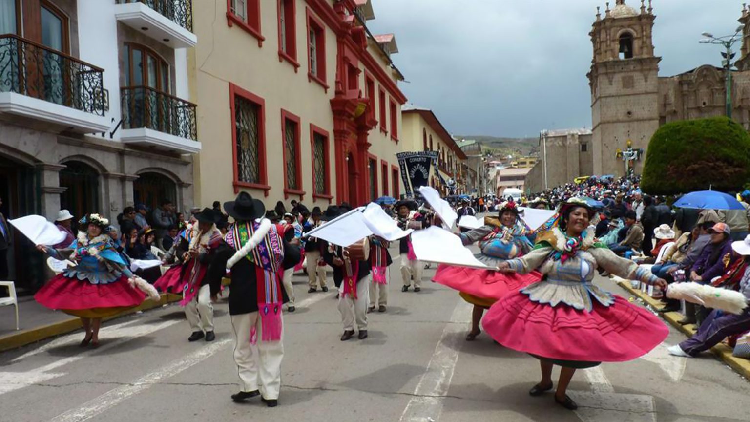 Sugieren que la parada de veneración a la Virgen de la Candelaria, sea ...