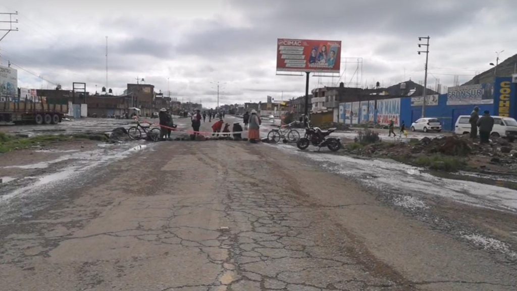 4 provincias en la región de Puno presentan carreteras bloqueadas ... 4 provincias en la región de Puno presentan carreteras bloqueadas ...