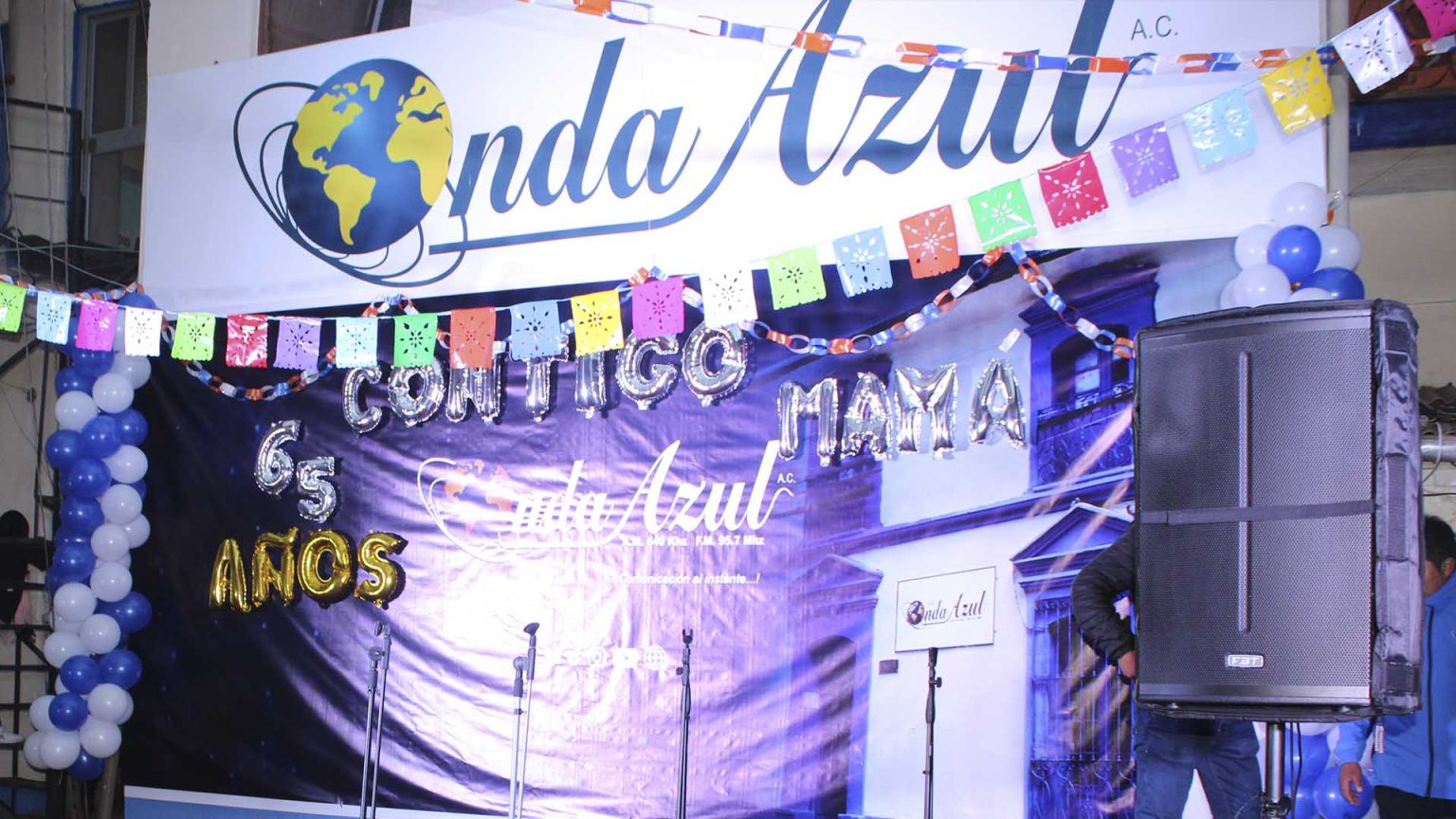 Galería de fotos: Serenata por los 65 años de Radio Onda Azul - Radio ...