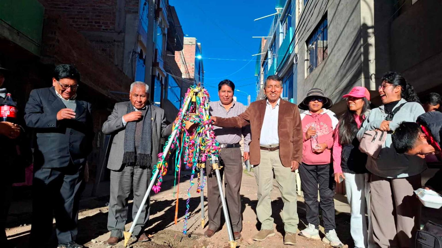 Tras 40 años de espera, inicia pavimentación del jirón 20 de Julio en ...